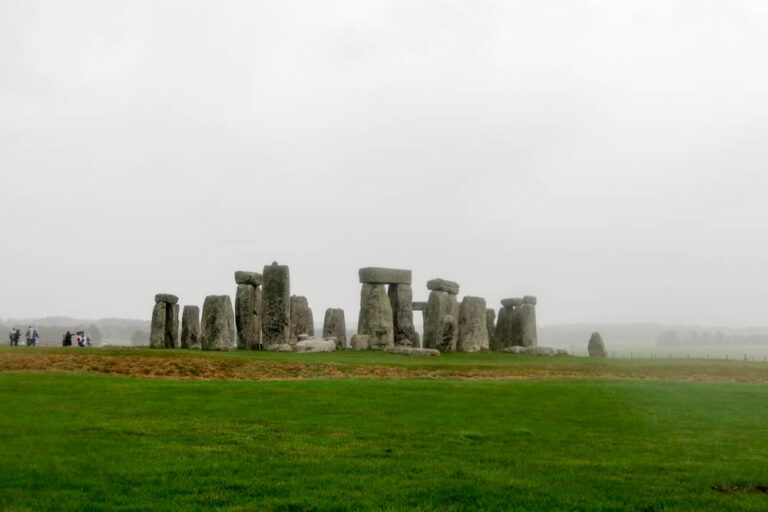 How to Visit Stonehenge - England's Prehistoric Stone Circle