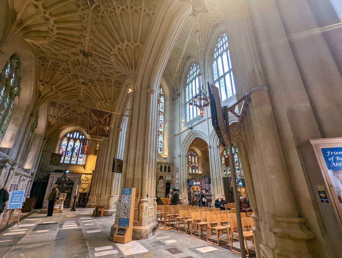 How to visit Bath Abbey, Somerset: full guide & tips