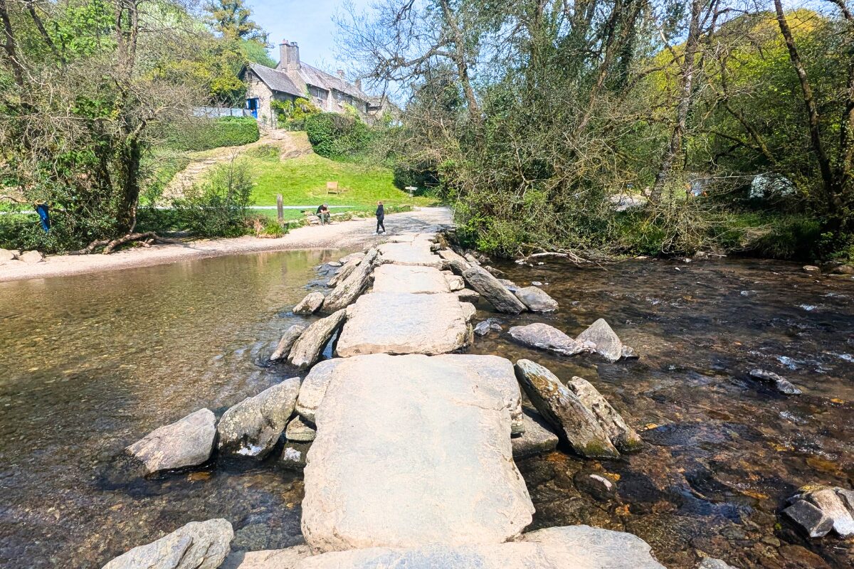 THIS is the OLDEST bridge in the UK (it's in Somerset!)